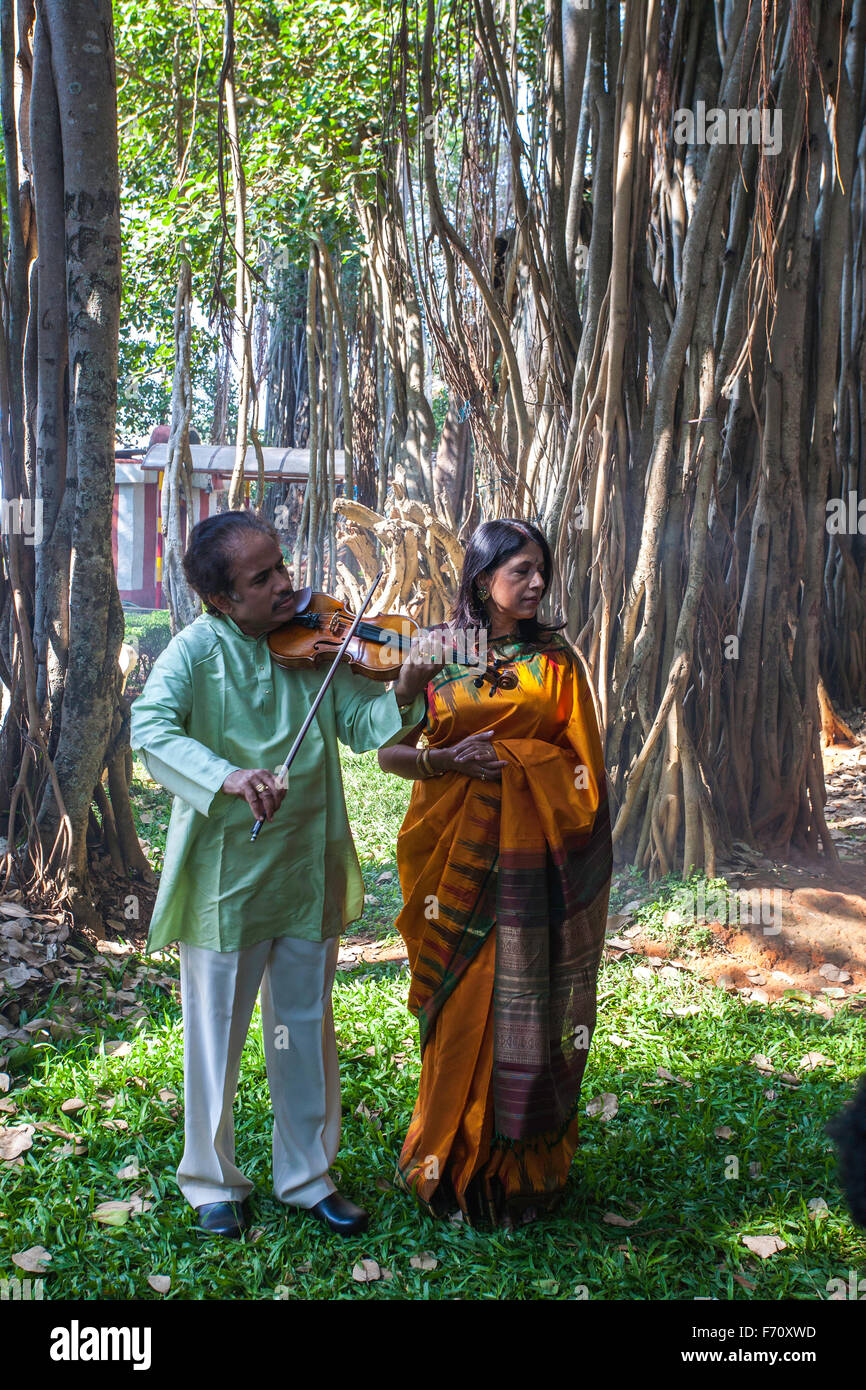 Indian violinist dr l subramaniam and kavita subramaniam, india, asia ...