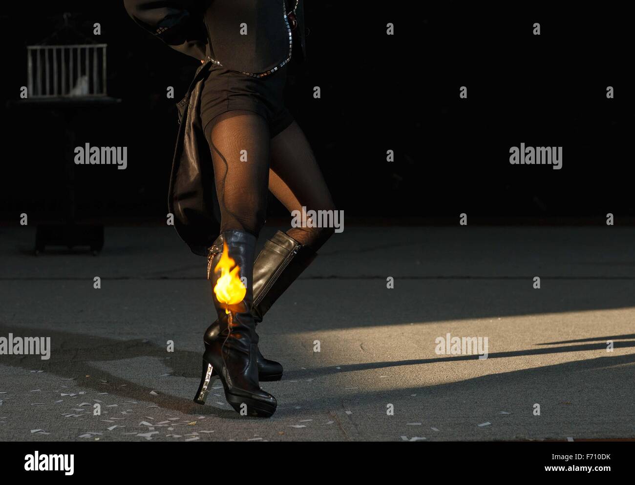 Nantong, Jiangsu, China. 23rd November, 2015. Magician Ding Yang has a ...