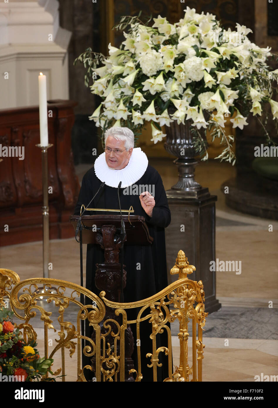 Hamburg, Germany. 23rd Nov, 2015. Pastor Alexander Roeder speaking next ...