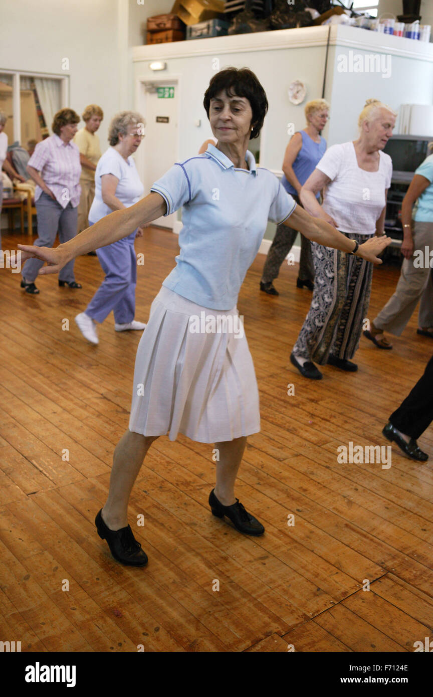 Women in Line Dancing Class Stock Photo - Alamy
