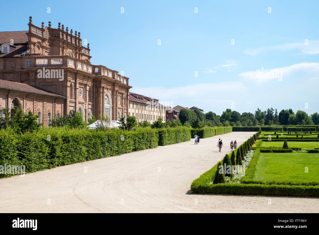 Palace stables hi-res stock photography and images - Alamy