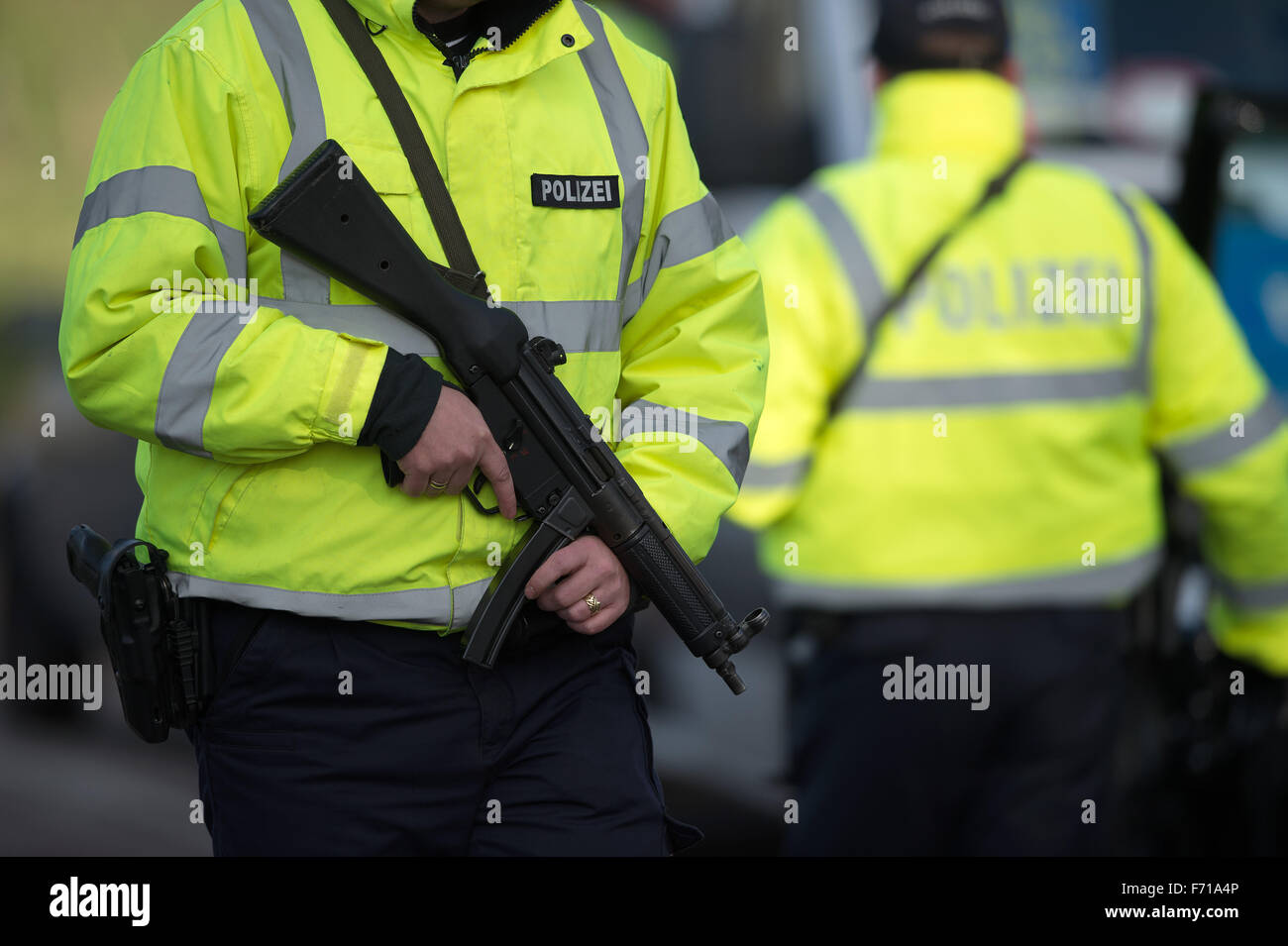 Aachen, Germany. 23rd Nov, 2015. German Federal police armed with ...