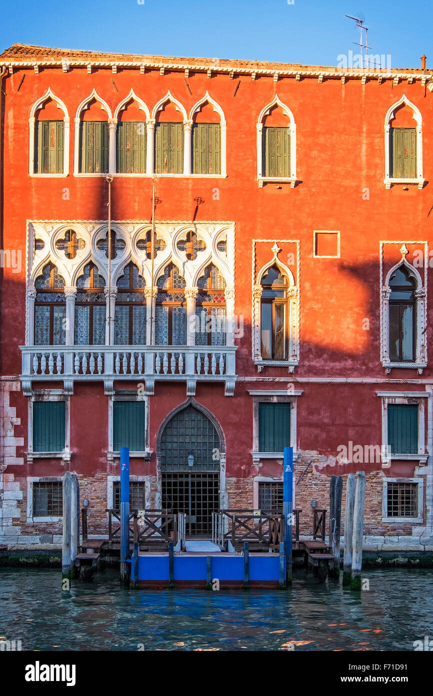 Terracotta house hi-res stock photography and images - Alamy