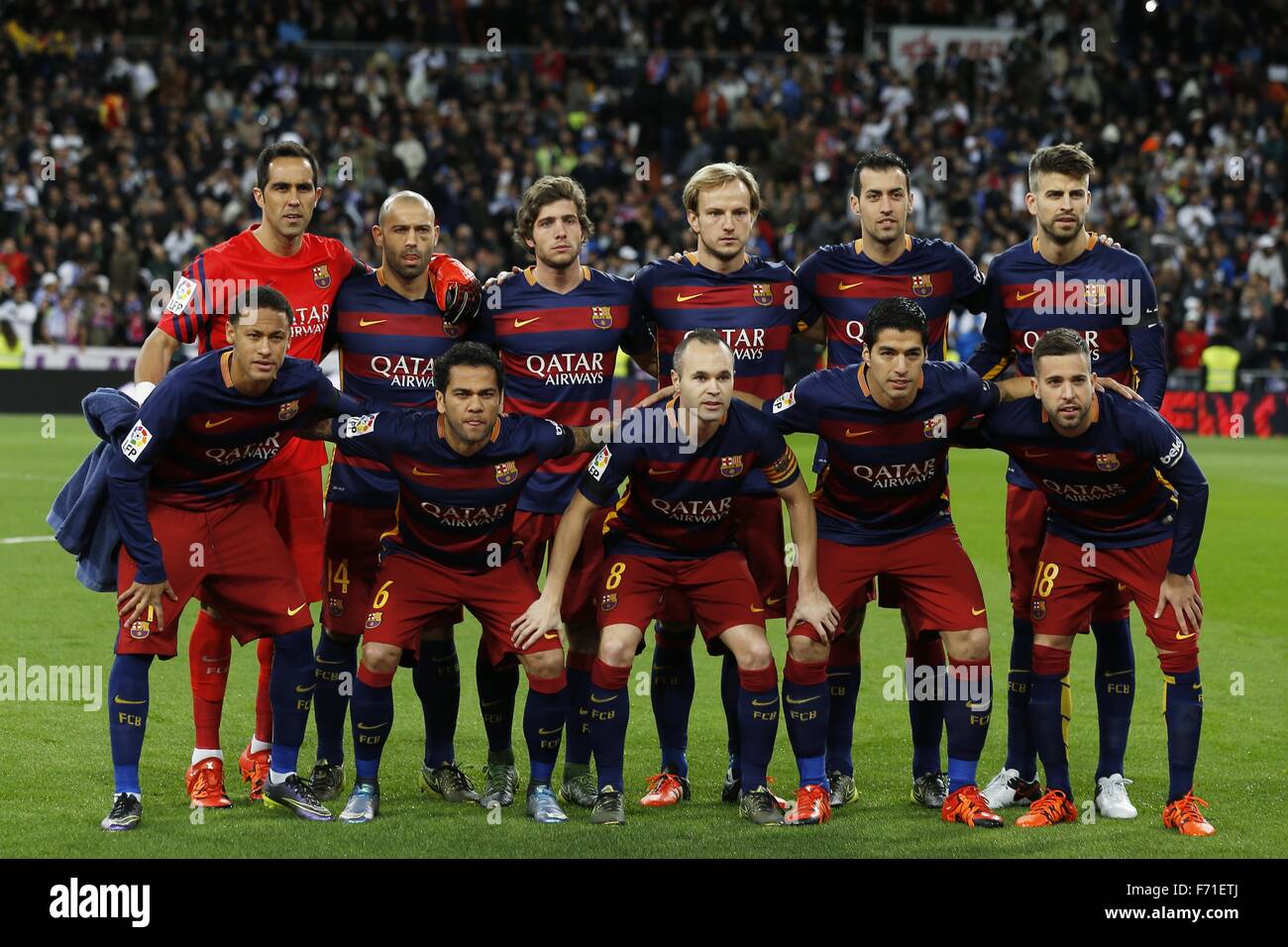 Madrid, Spain. 21st Nov, 2015. Barcelona team group line-up (Barcelona ...