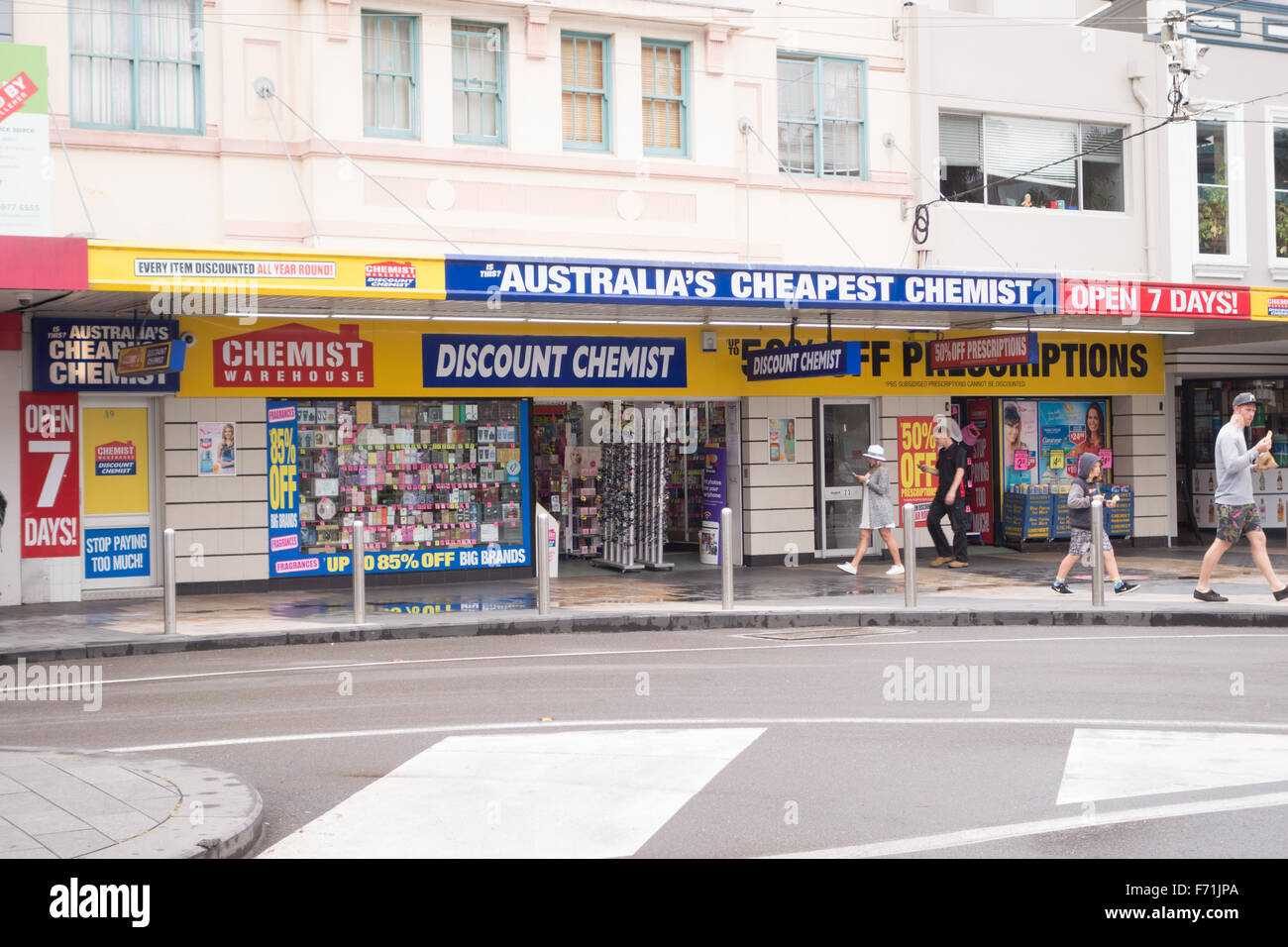 Discount chemist hi-res stock photography and images - Alamy