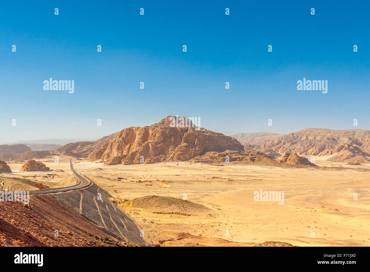 Sinai desert hi-res stock photography and images - Alamy