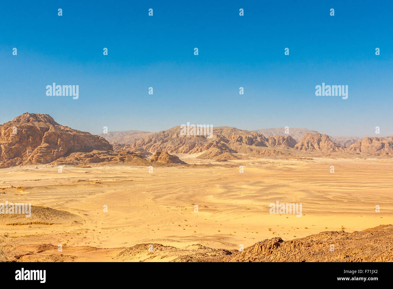 Dahab, Sinai Peninsula, Egypt, Mountains in the Sinai desert Stock ...