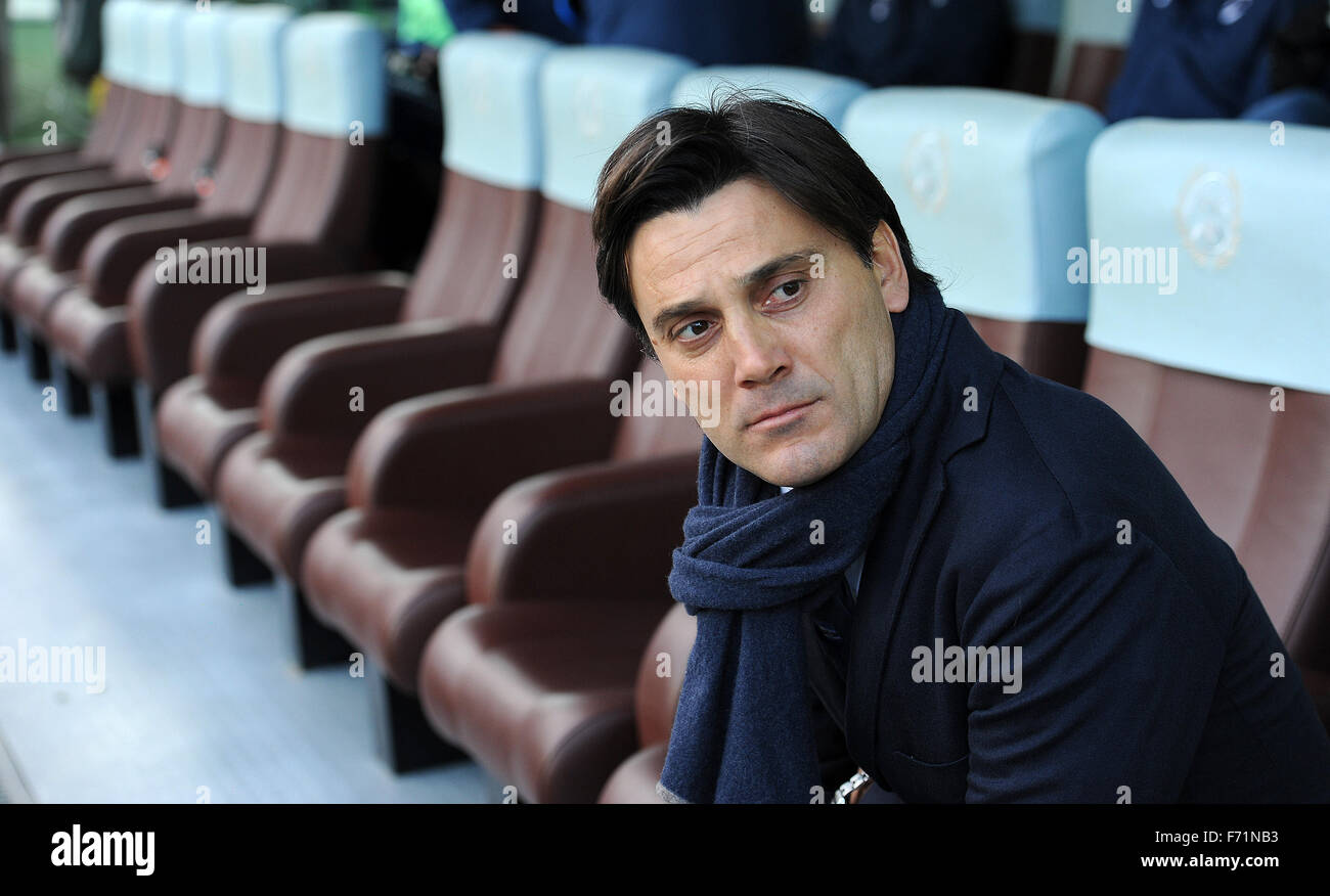 Udine, Italy. 22nd November, 2015. SampdoriaÕs head coach Vincenzo ...