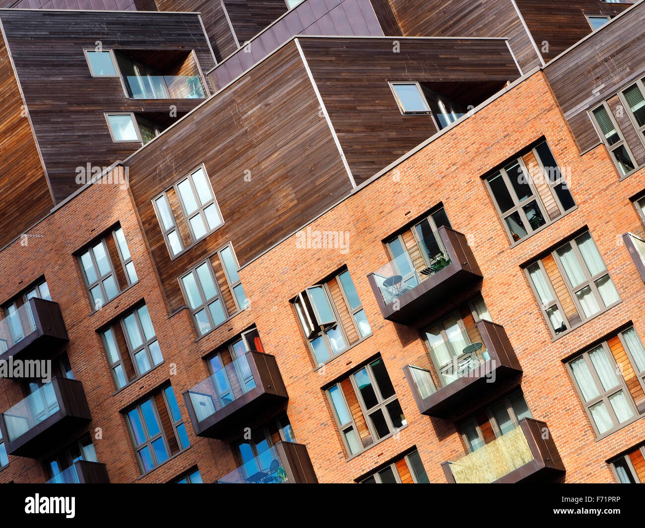 Modern flats hi-res stock photography and images - Alamy