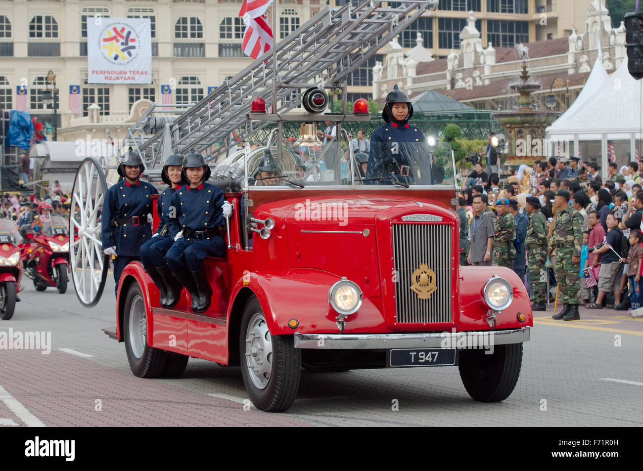 Firetruck in a parade hi-res stock photography and images - Alamy