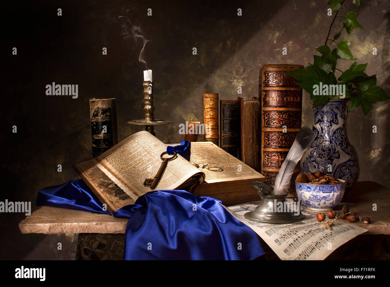 Vanitas symbols hi-res stock photography and images - Alamy