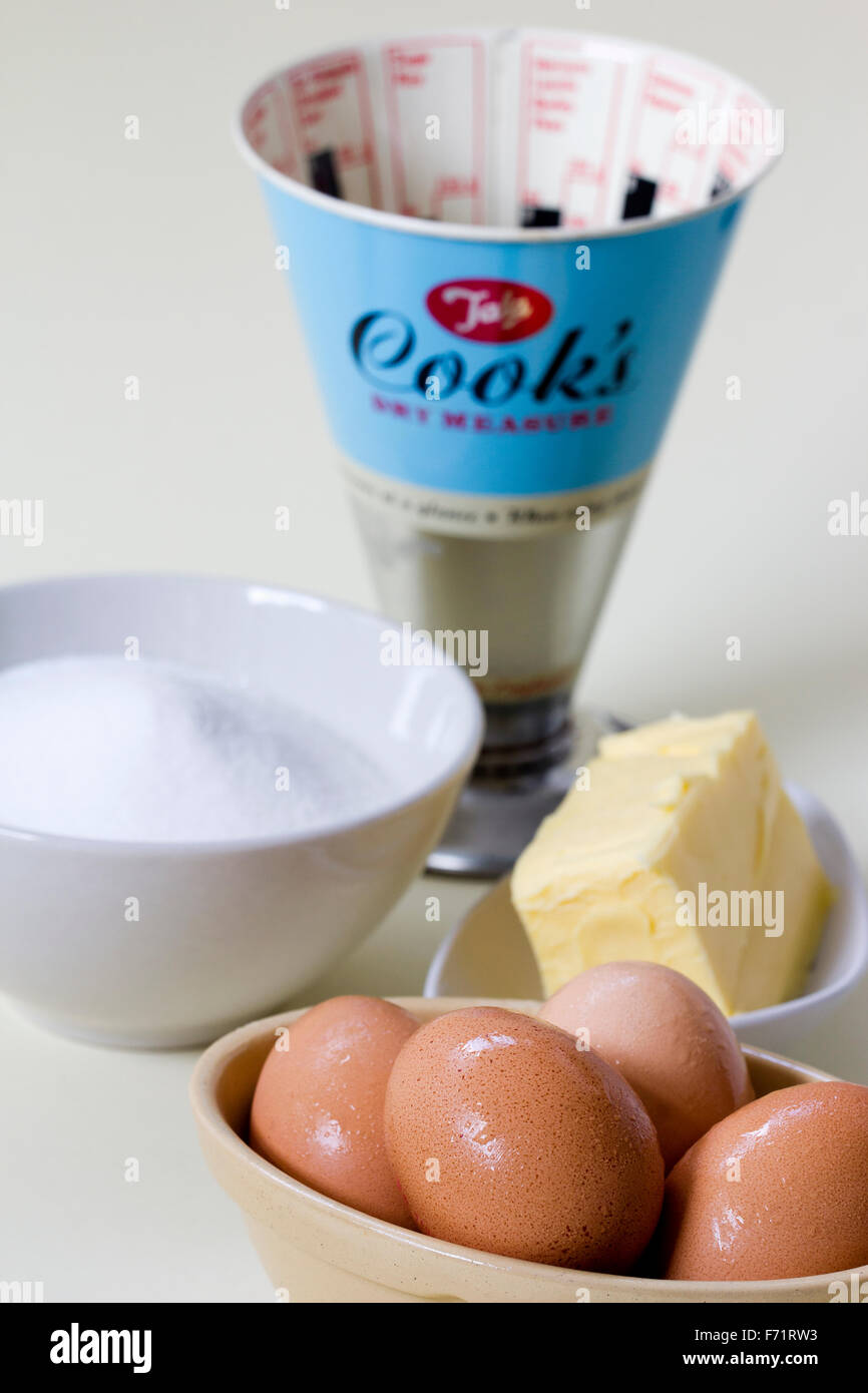 Cooking and baking measure hi-res stock photography and images - Alamy