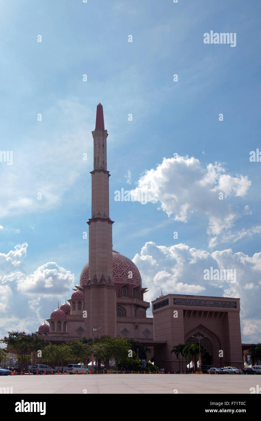 Putra Mosque, or Masjid Putra, Putrajaya, Malaysia, Asia Stock Photo ...