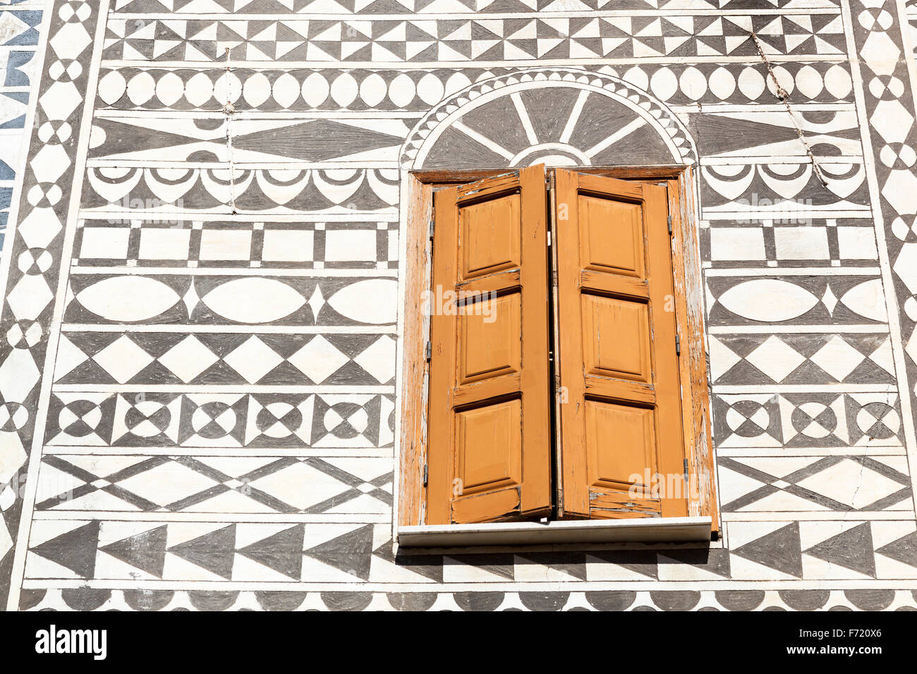 Patterned window shutters hi-res stock photography and images - Alamy
