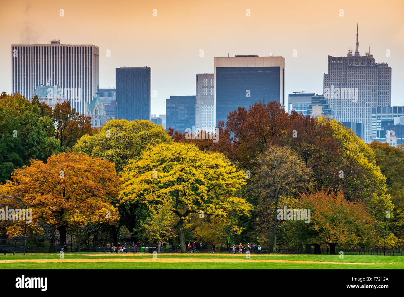 Fall foliage at Central Park, Manhattan, New York, USA Stock Photo - Alamy