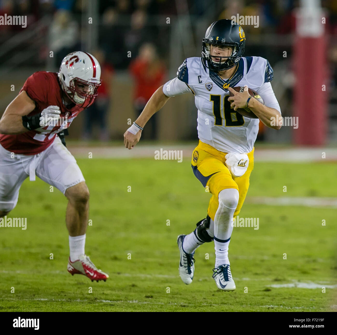 Palo Alto, CA. 21st Nov, 2015. California Golden Bears quarterback ...