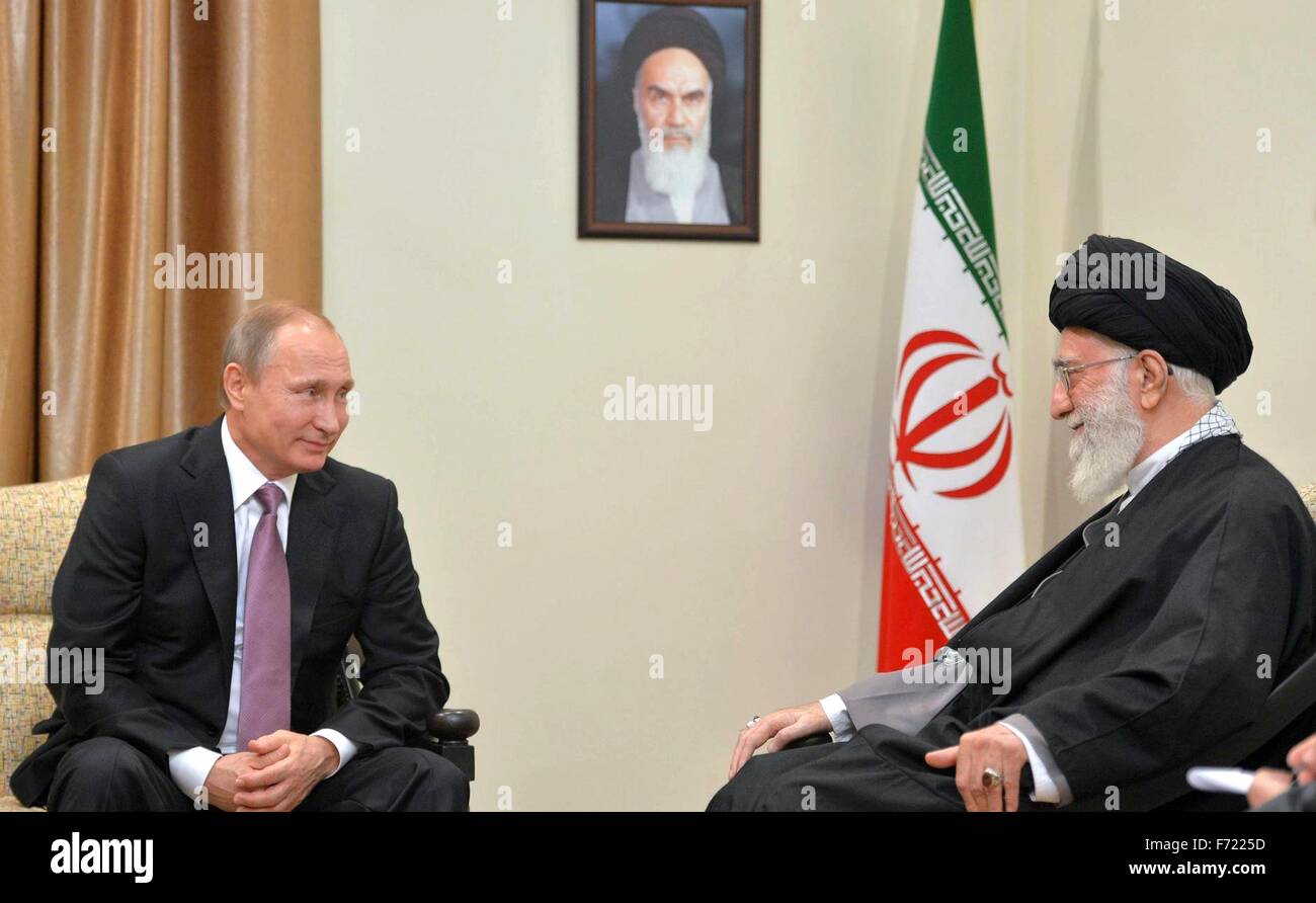 Khamenei and putin hi-res stock photography and images - Alamy