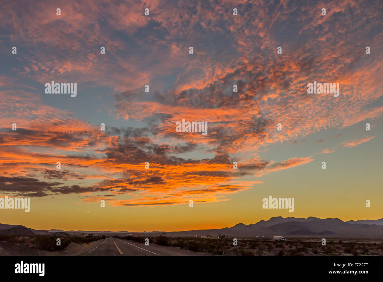Mexican desert in sunset hi-res stock photography and images - Alamy
