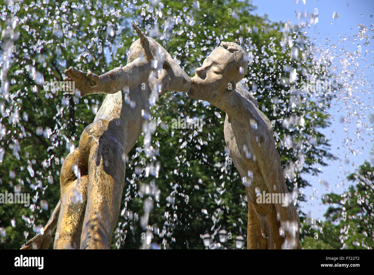 KHARKIV, UKRAINE - JUNE 13, 2012: Monument of Lovers (or Monument of ...