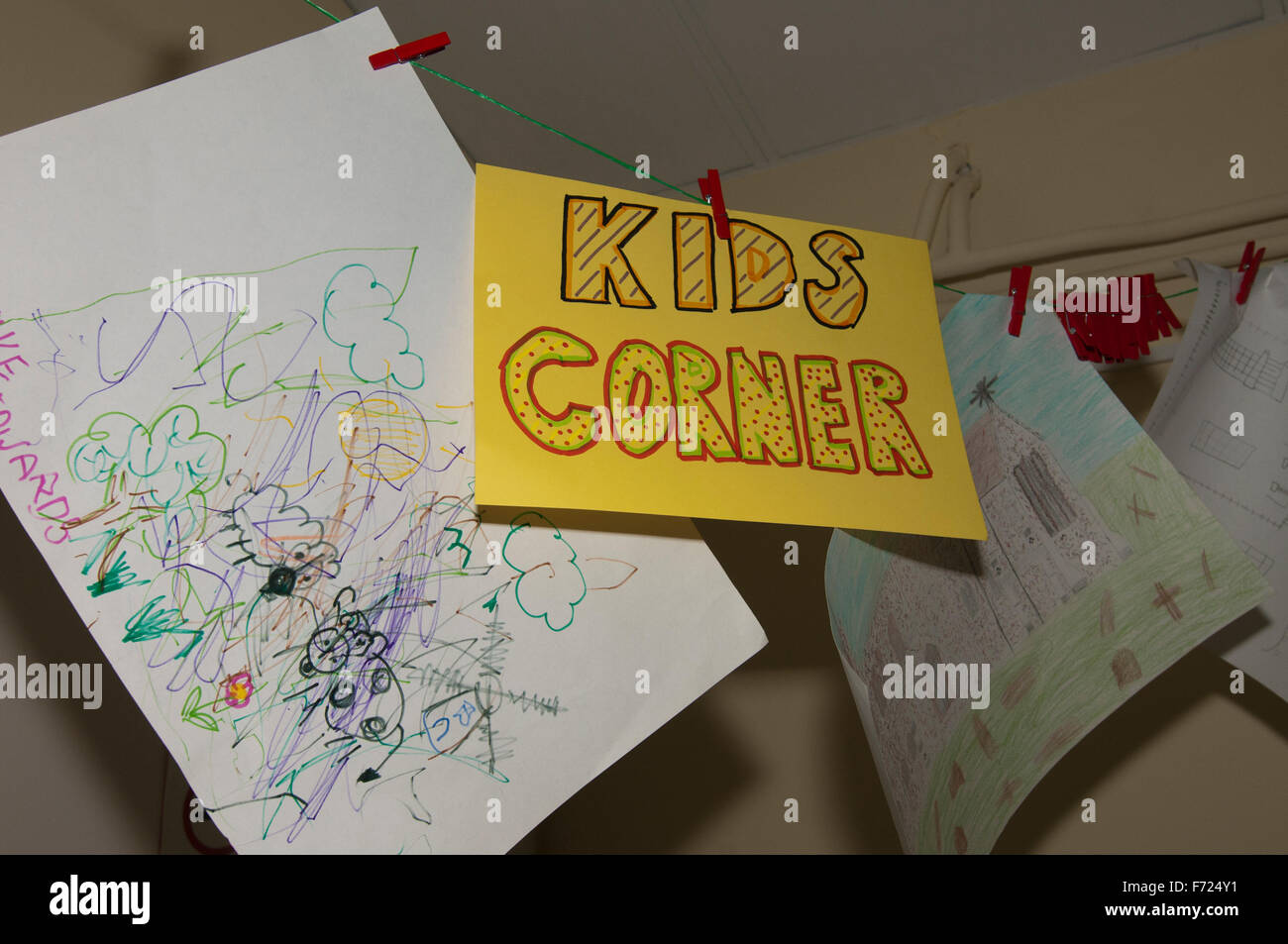 Kids corner sign Stock Photo - Alamy