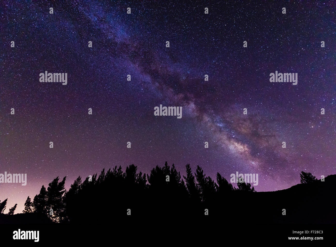 The Milky Way over Rose Valley, Los Padres National Forest, California ...