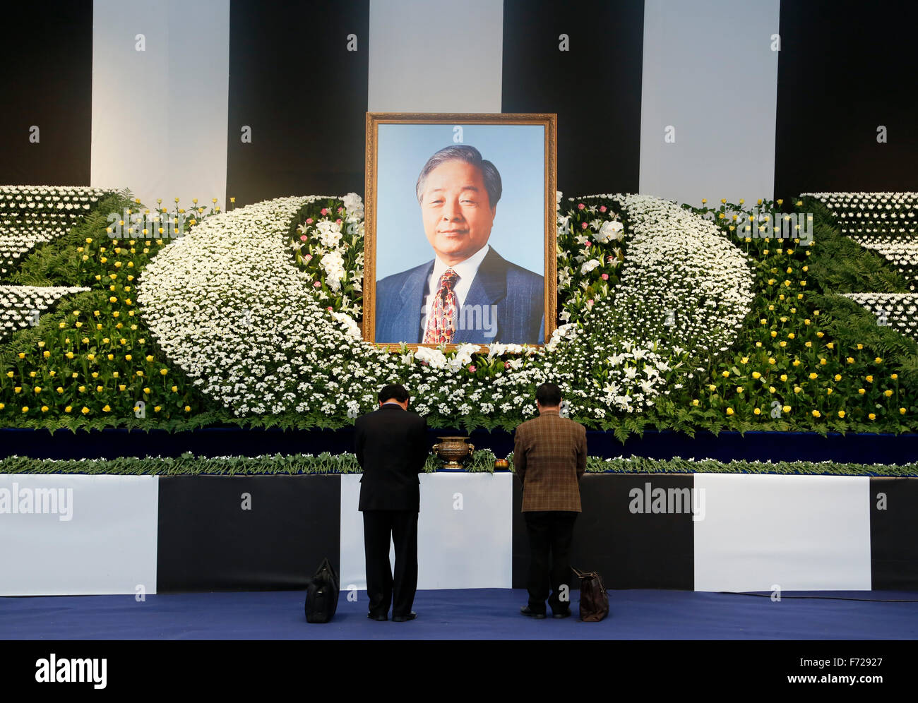 Korean altar hi-res stock photography and images - Alamy