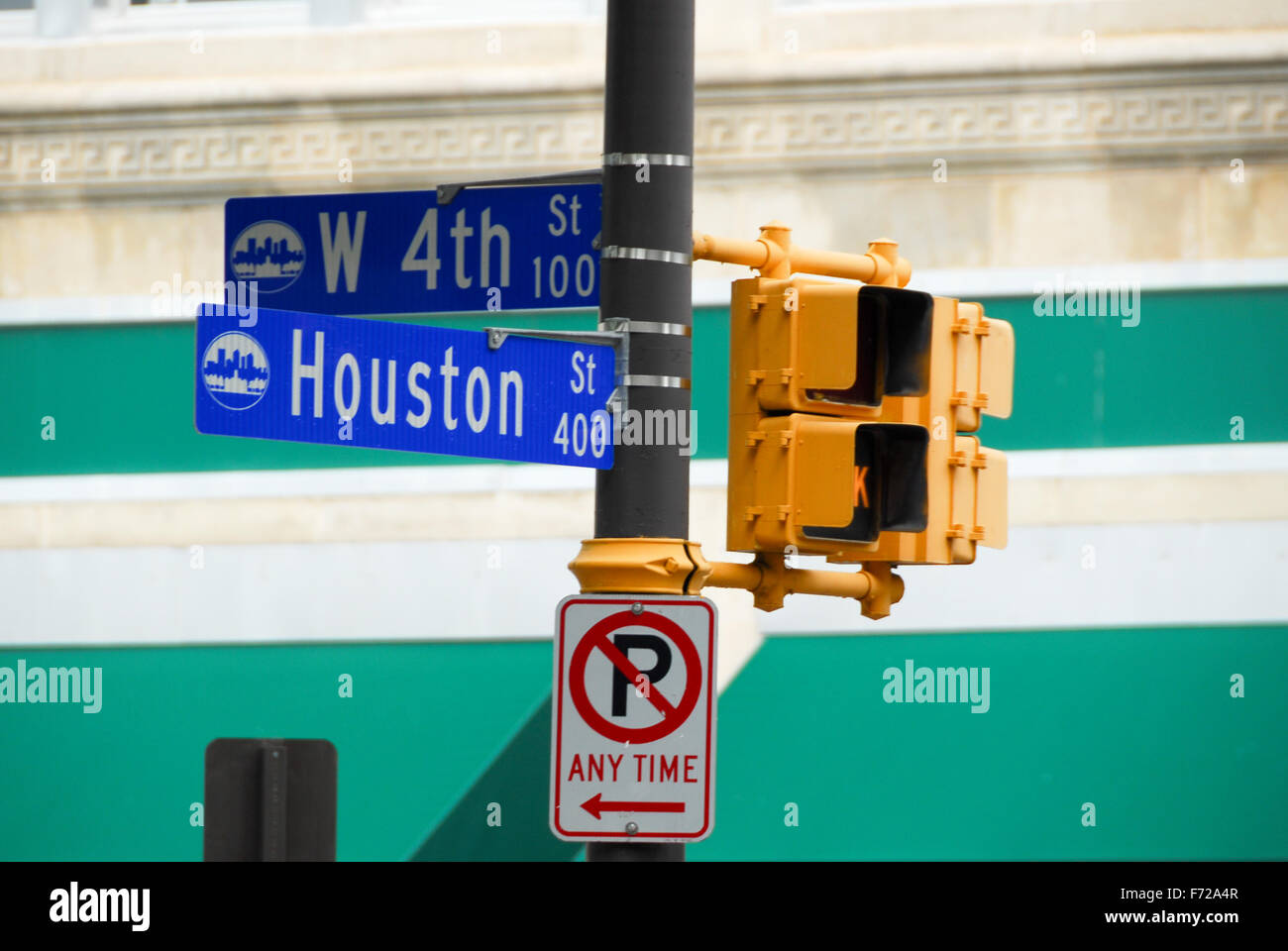 Houston Street Sign in Dallas/Fort Worth Texas Stock Photo - Alamy