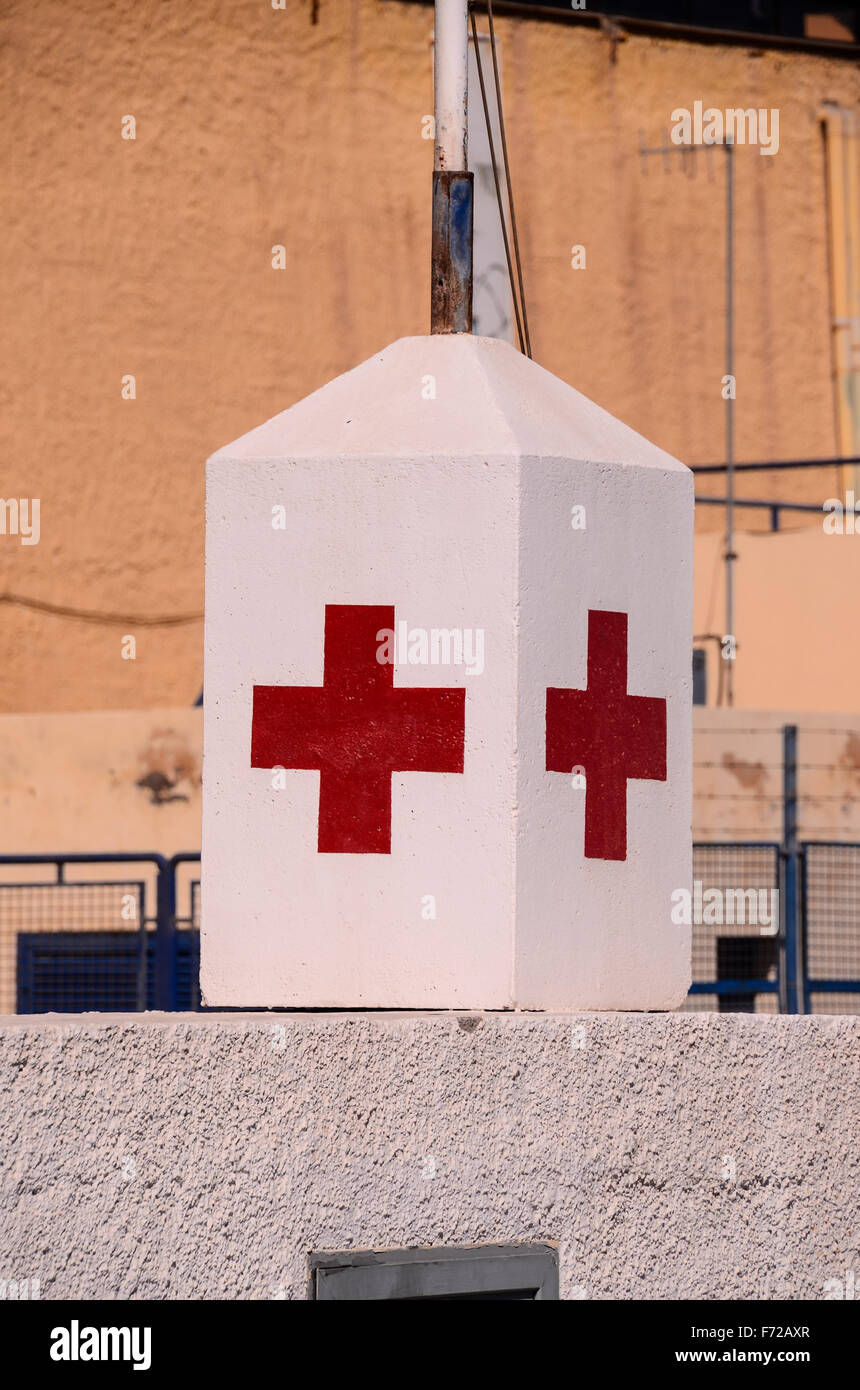 Red Cross Medical Sign Stock Photo - Alamy
