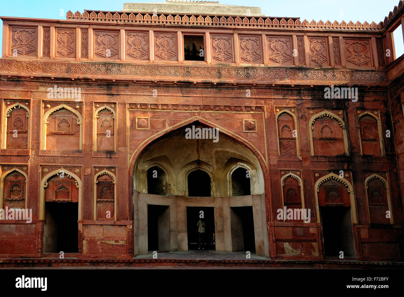 Agra fort interior hi-res stock photography and images - Alamy
