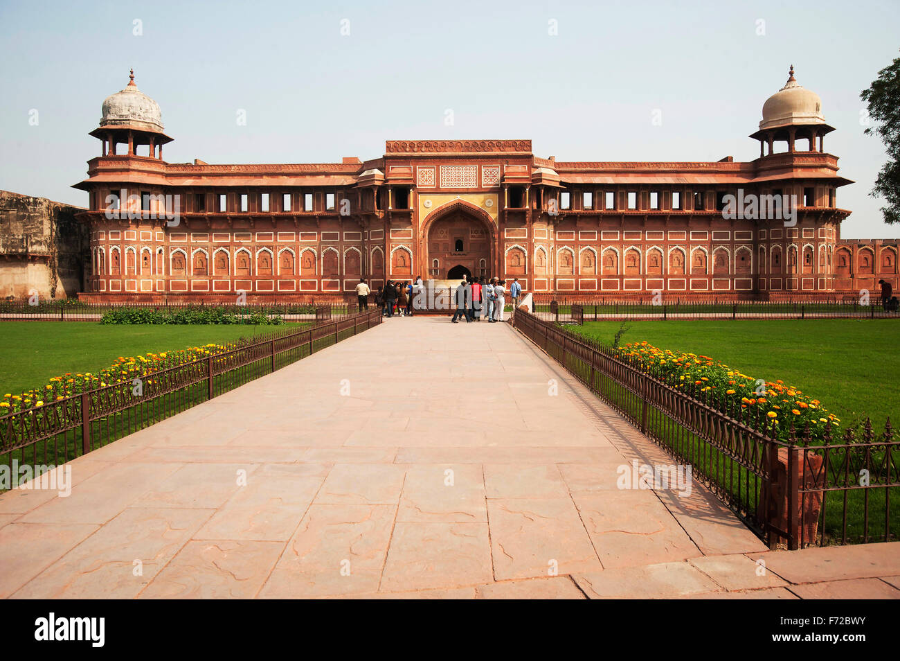 Courtyard of agra fort, uttar pradesh, india, asia Stock Photo - Alamy