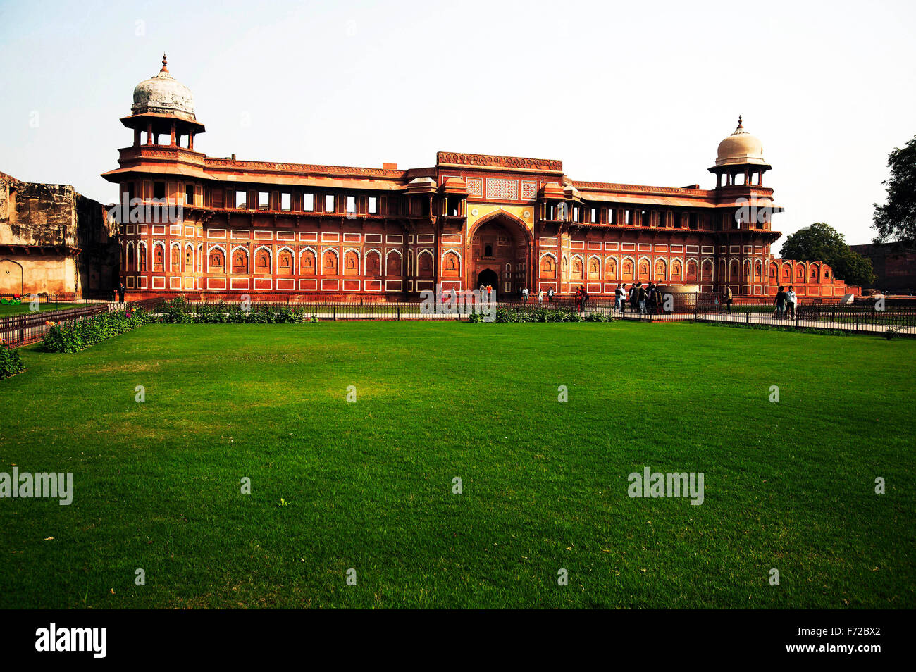 Courtyard of agra fort, uttar pradesh, india, asia Stock Photo - Alamy
