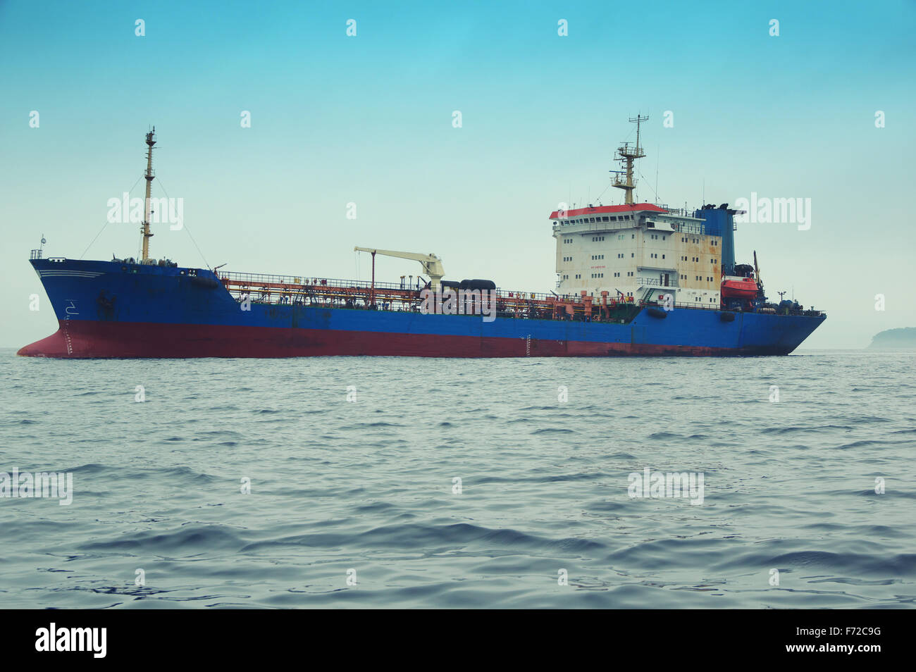 Tanker ship hi-res stock photography and images - Alamy