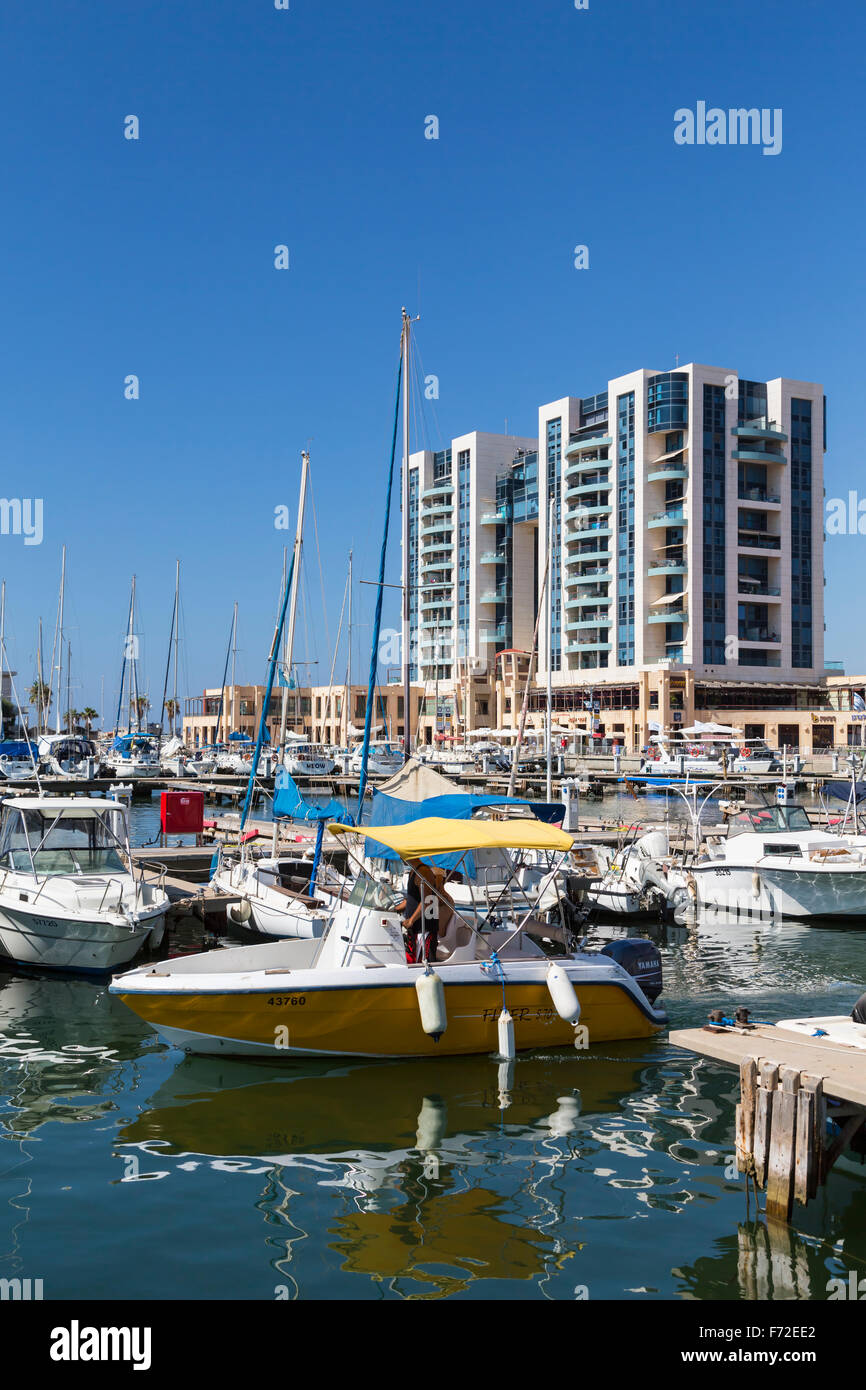 The Herzliya Marina Residences and the Ritz Carlton Hotel in Herzliya ...