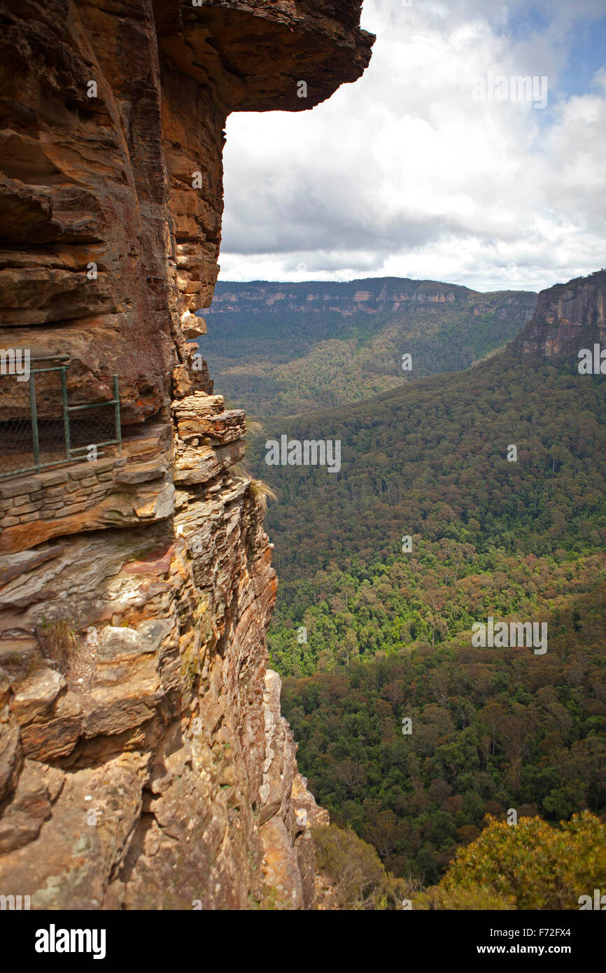 Mountains, sandstone rock formation, Blue Mountains, National Park ...