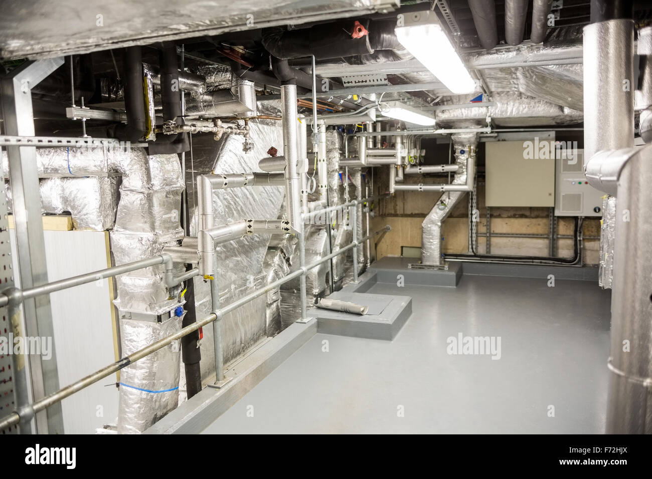 Temperature control room Stock Photo - Alamy