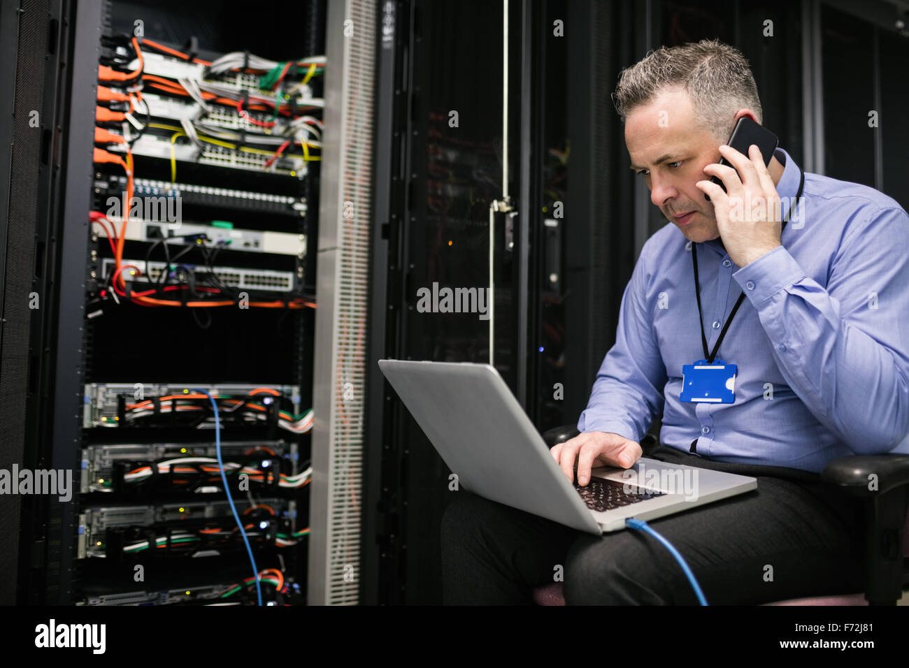 Server room hi-res stock photography and images - Alamy
