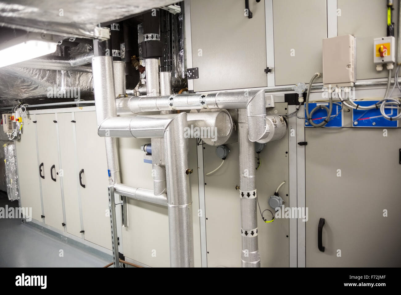 Temperature control room Stock Photo - Alamy