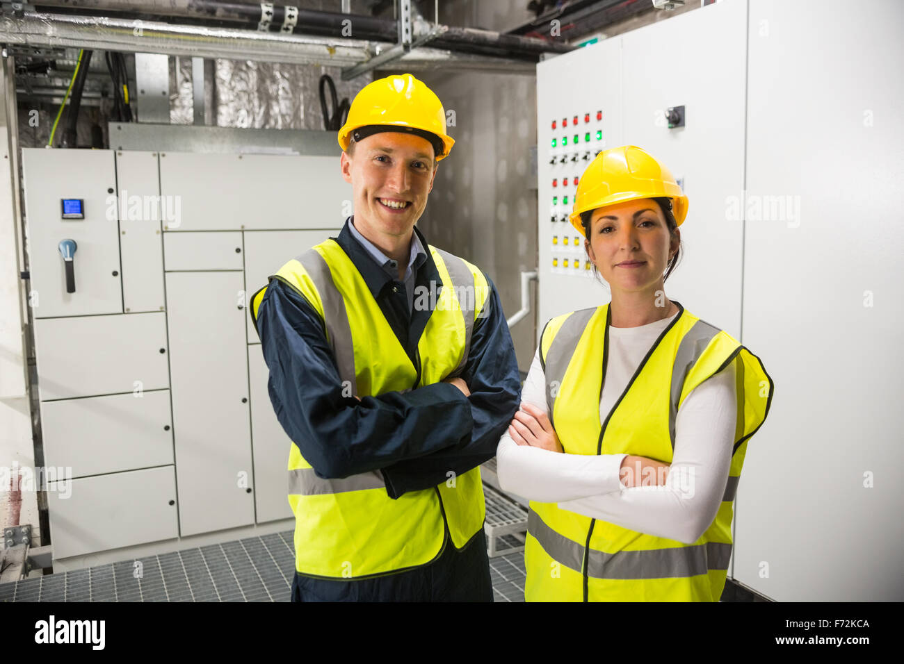 Female engineers smiling hi-res stock photography and images - Alamy