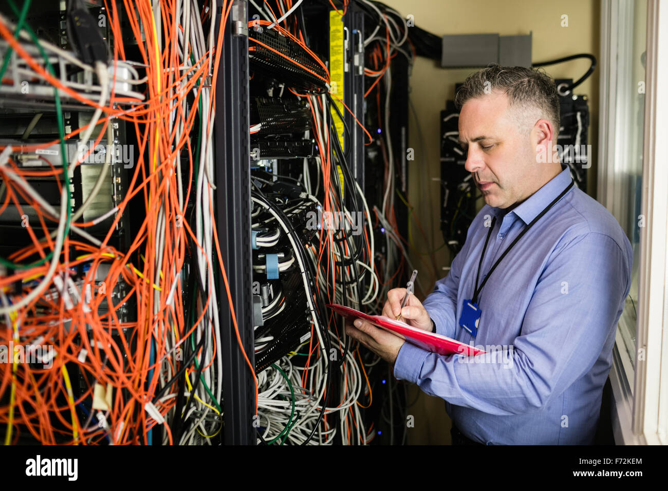 Connection issue hi-res stock photography and images - Alamy