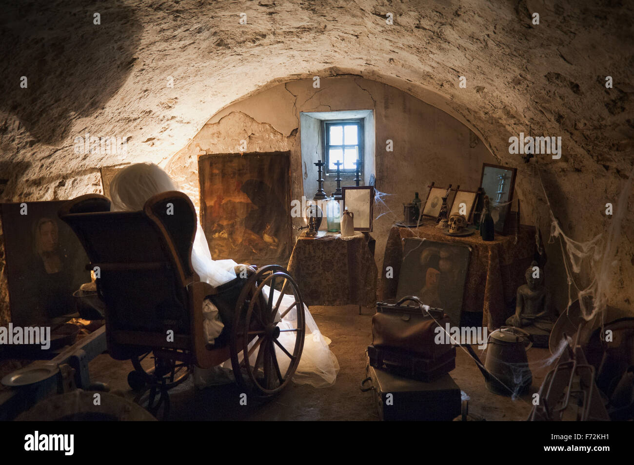 Spooky castle interior hi-res stock photography and images - Alamy