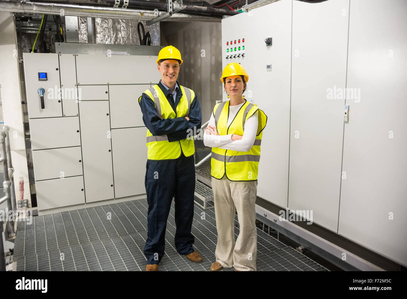 Female engineers smiling hi-res stock photography and images - Alamy
