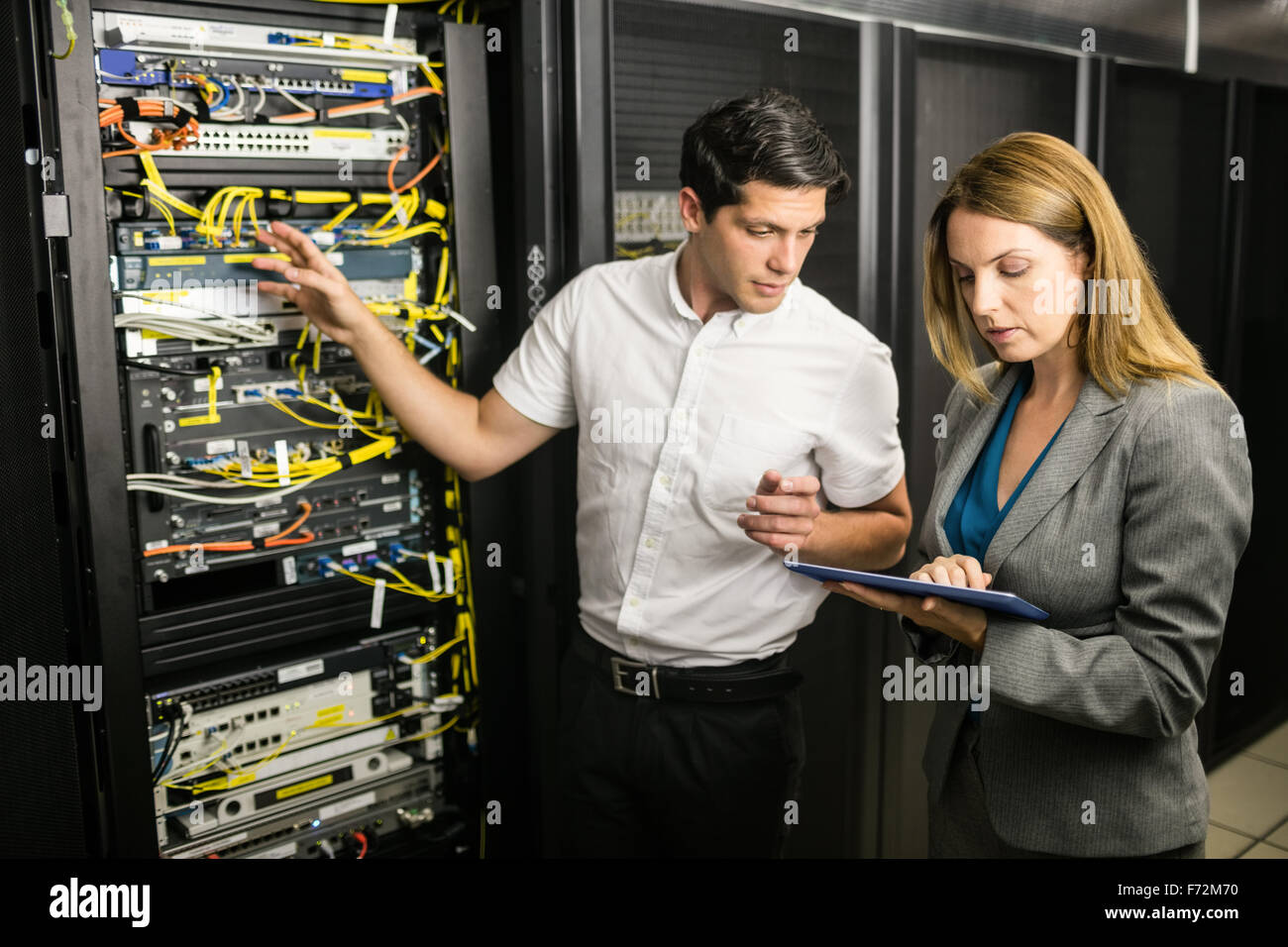 Technicians talking hi-res stock photography and images - Alamy