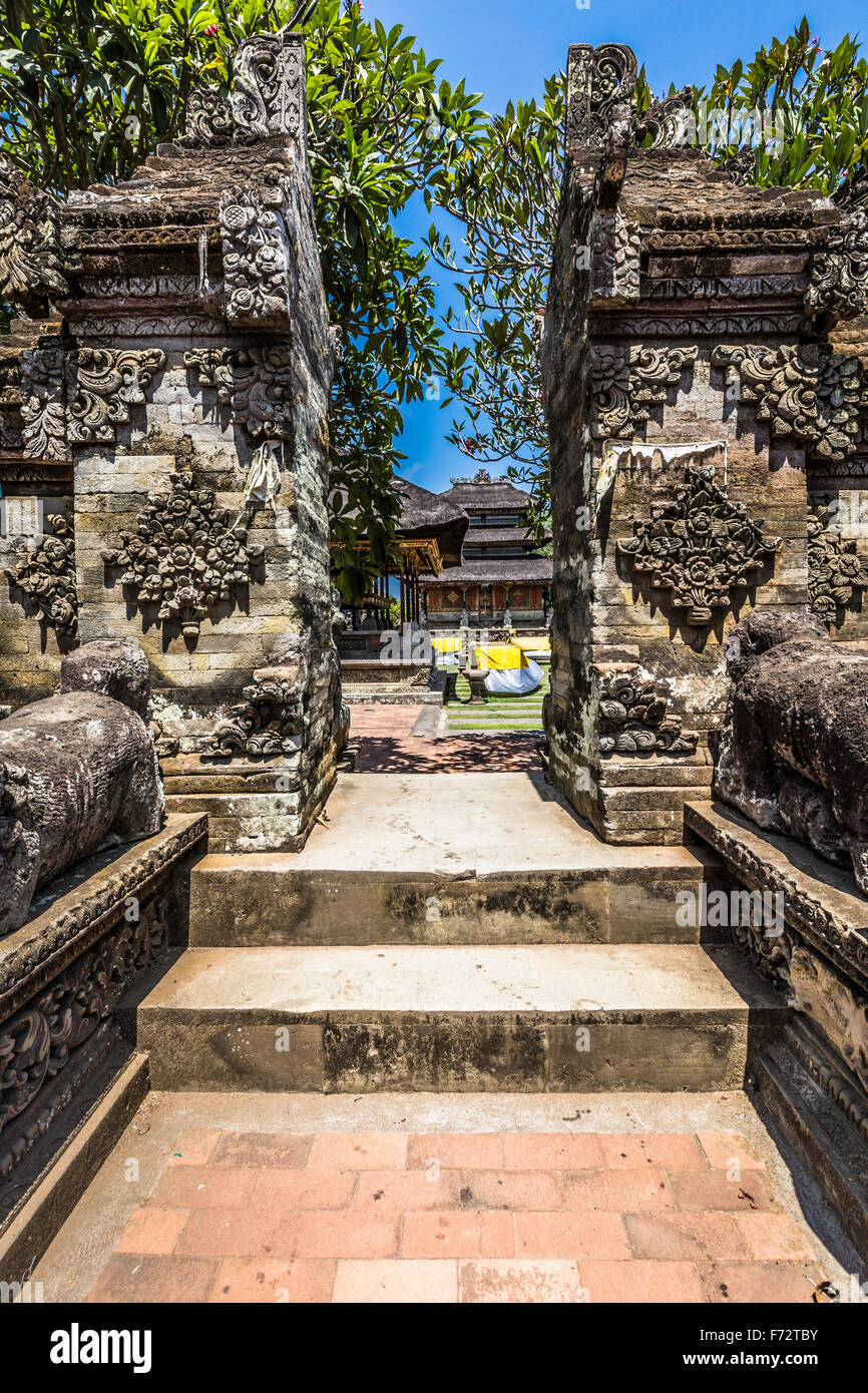 Temple in Bali, Indonesia on a beautiful sunny day Stock Photo - Alamy