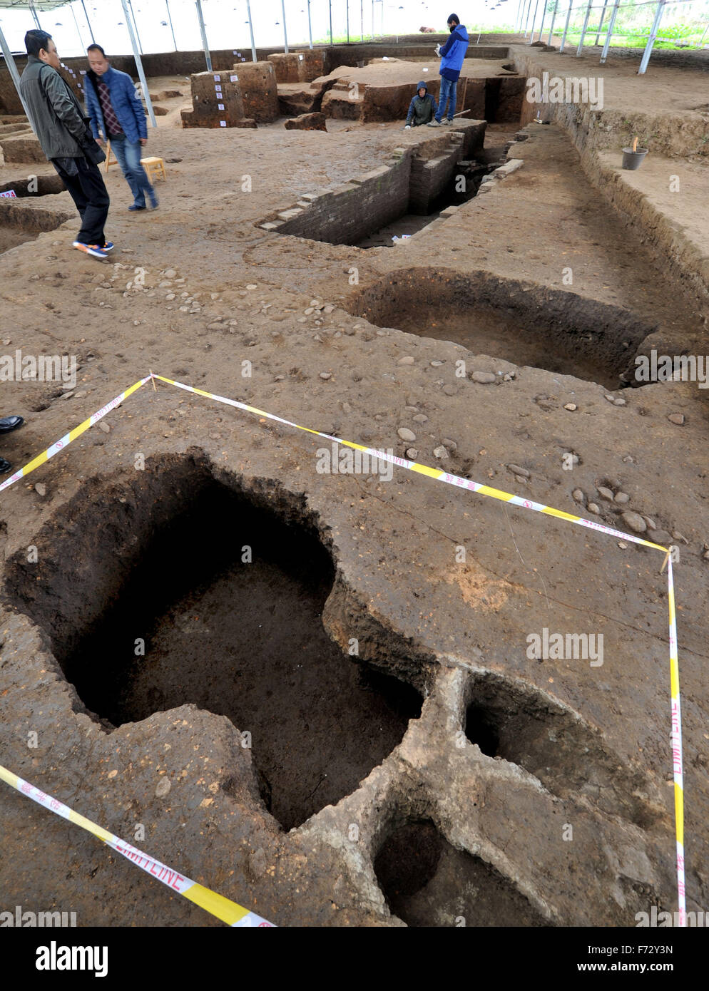 Chinese neolithic civilization hi-res stock photography and images - Alamy