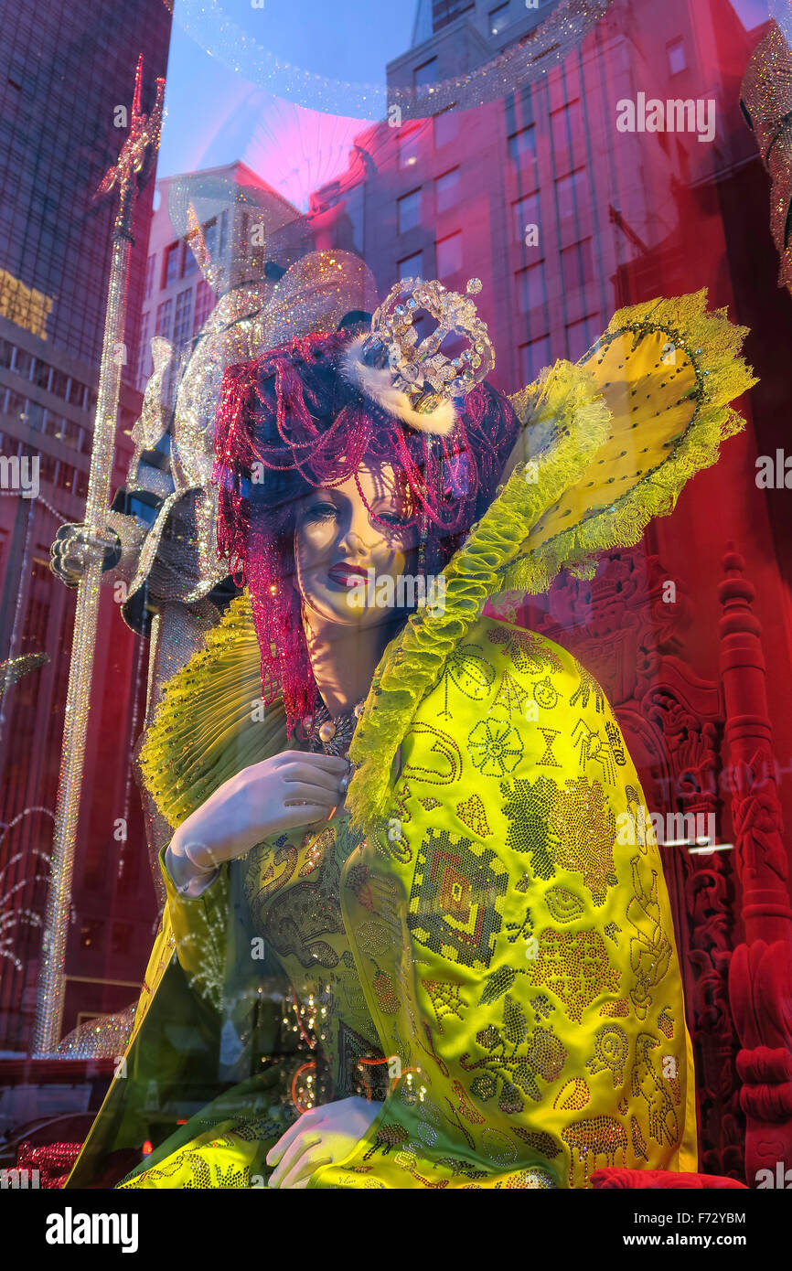Bergdorf Goodman Holiday Window Display, NYC Stock Photo - Alamy