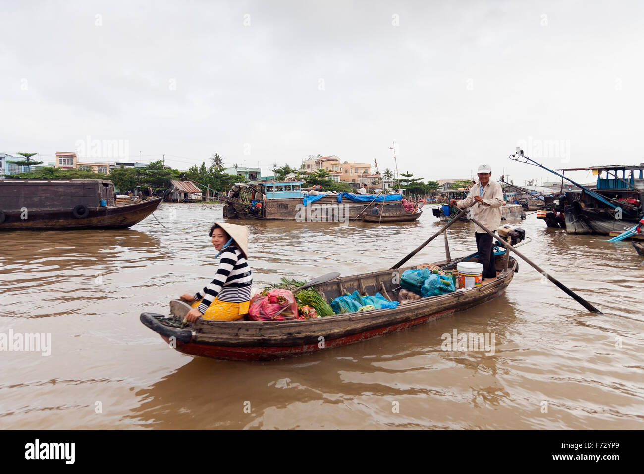 Floating market in Saigon Stock Photo - Alamy