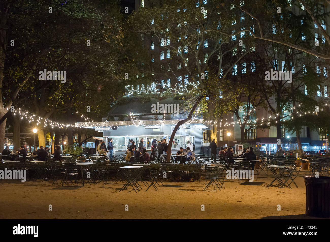 The original Shake Shack location in Madison Square Park in New York on ...