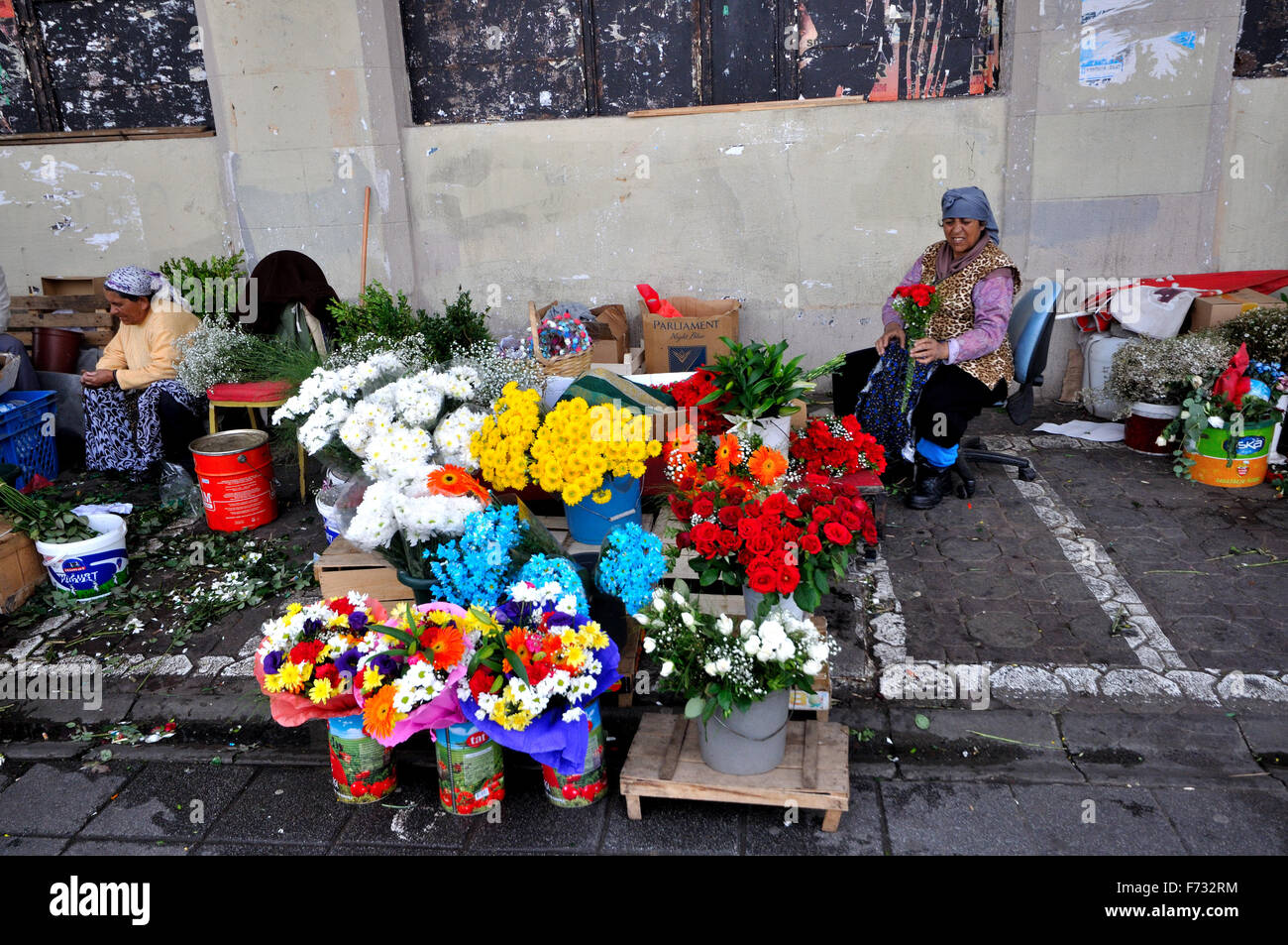 Istanbul flowers hi-res stock photography and images - Alamy