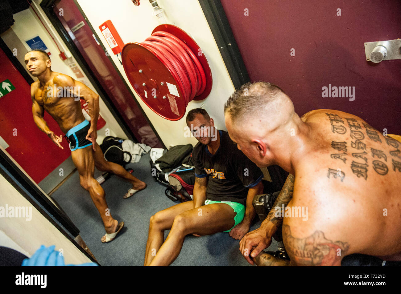 Bikini muscle women hi-res stock photography and images - Alamy