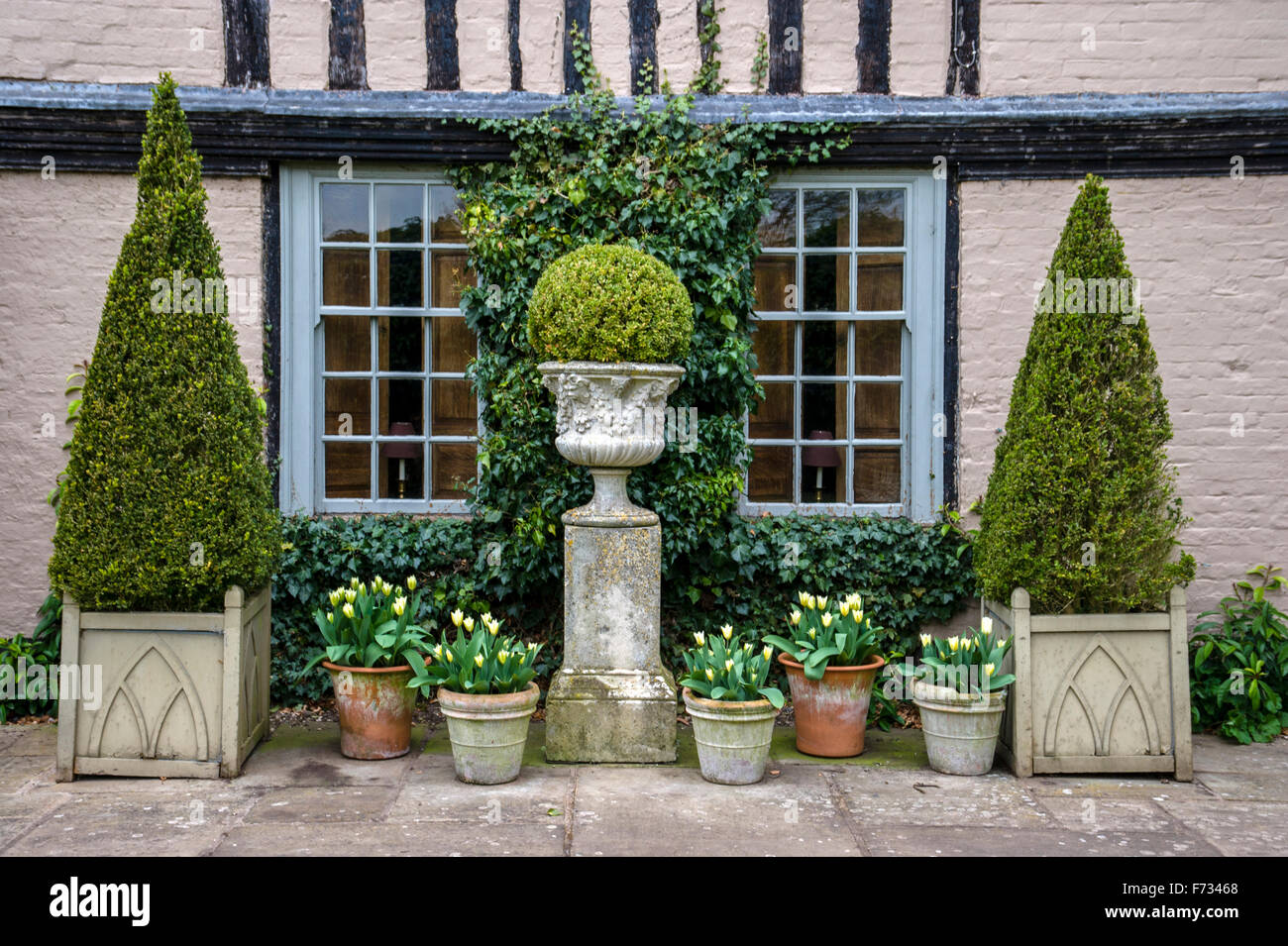 Topiary hi-res stock photography and images - Alamy